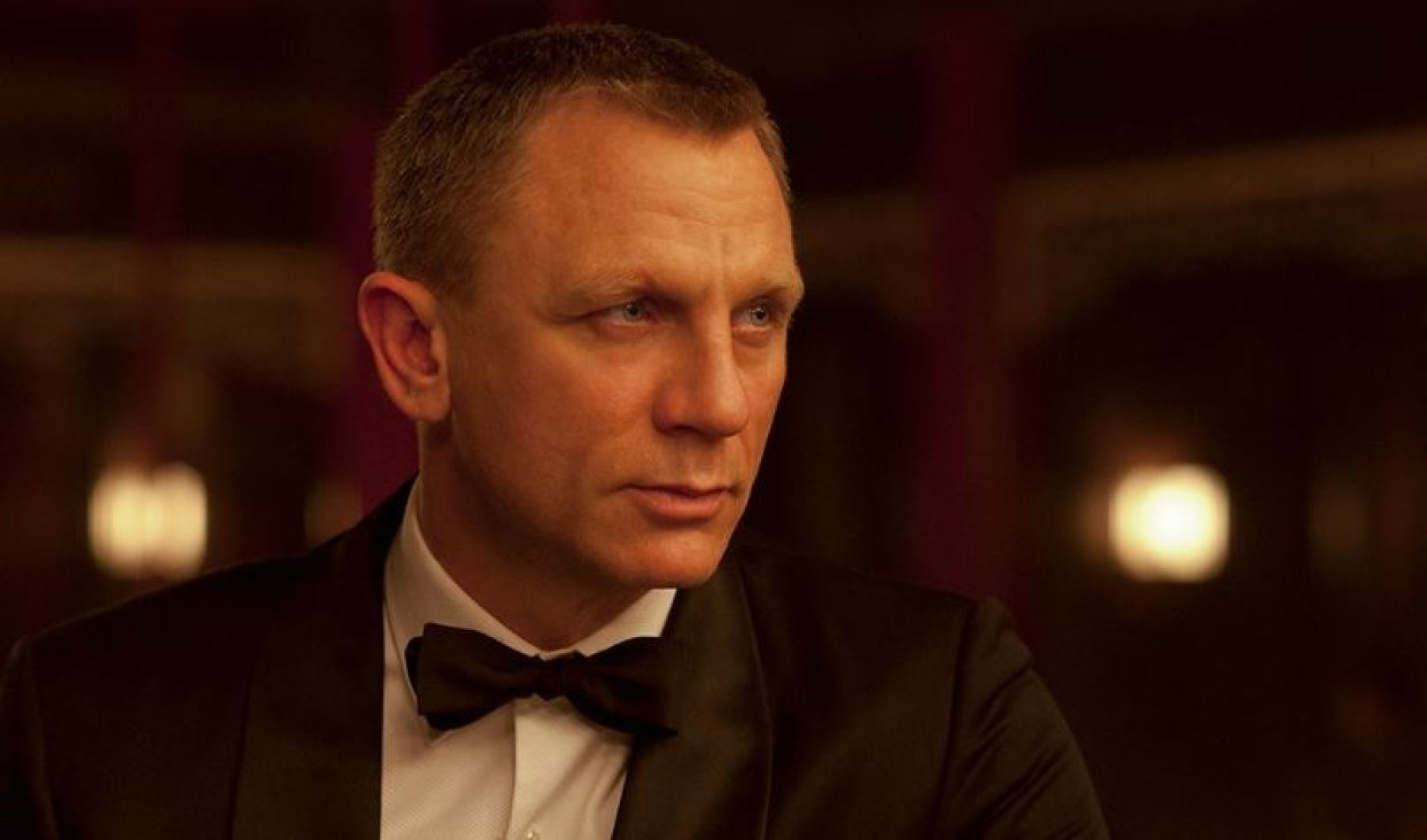 Un avance lleno de acción de la cinta protagonizada por Daniel Craig ...