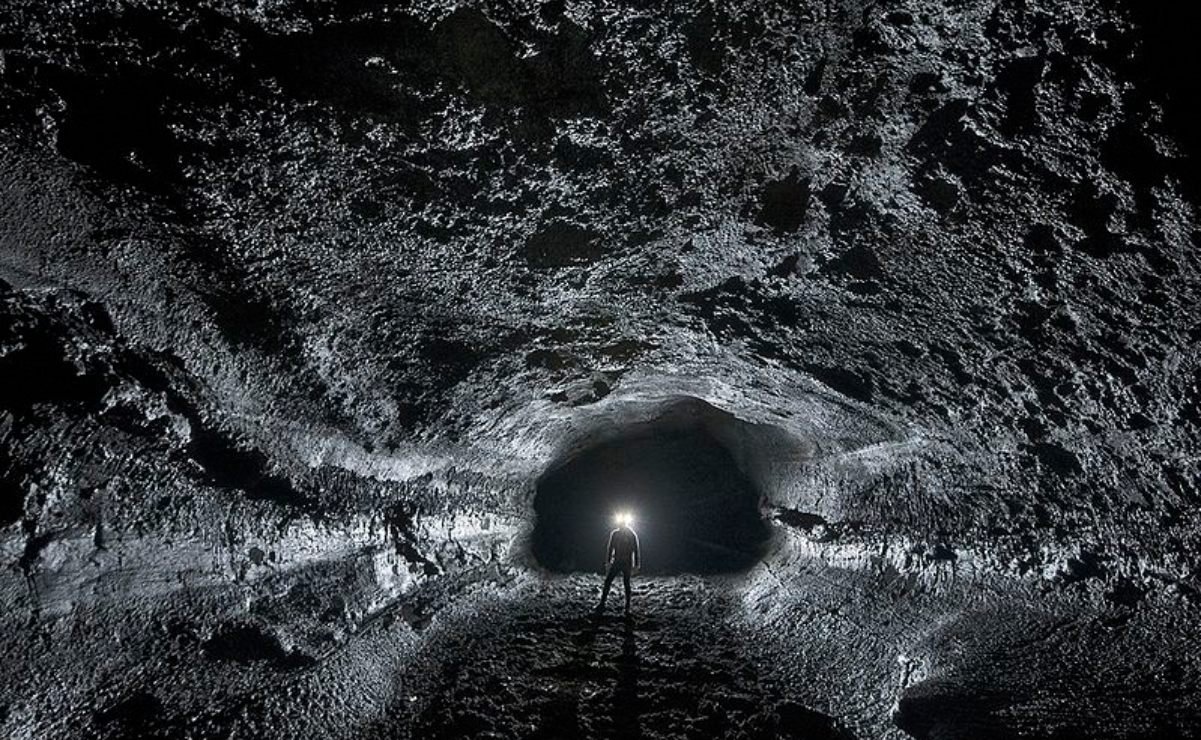 Descubre en compañía de un guía, estos túneles secretos de lava ...