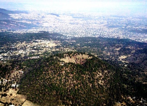 Descubre en compañía de un guía, estos túneles secretos de lava ...