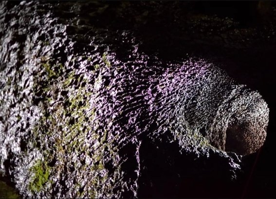 Descubre en compañía de un guía, estos túneles secretos de lava ...